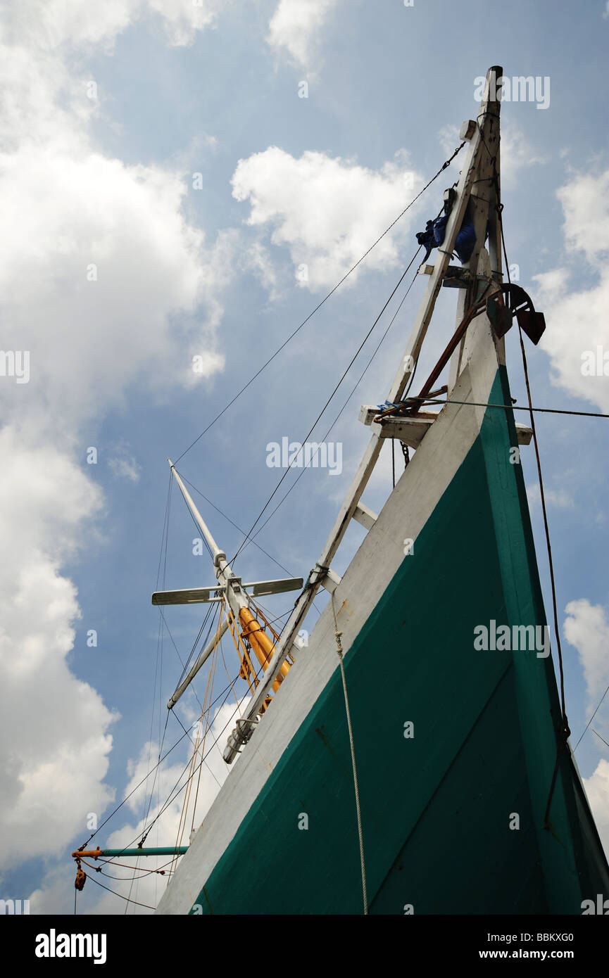 Old schooner bow hi-res stock photography and images - Alamy