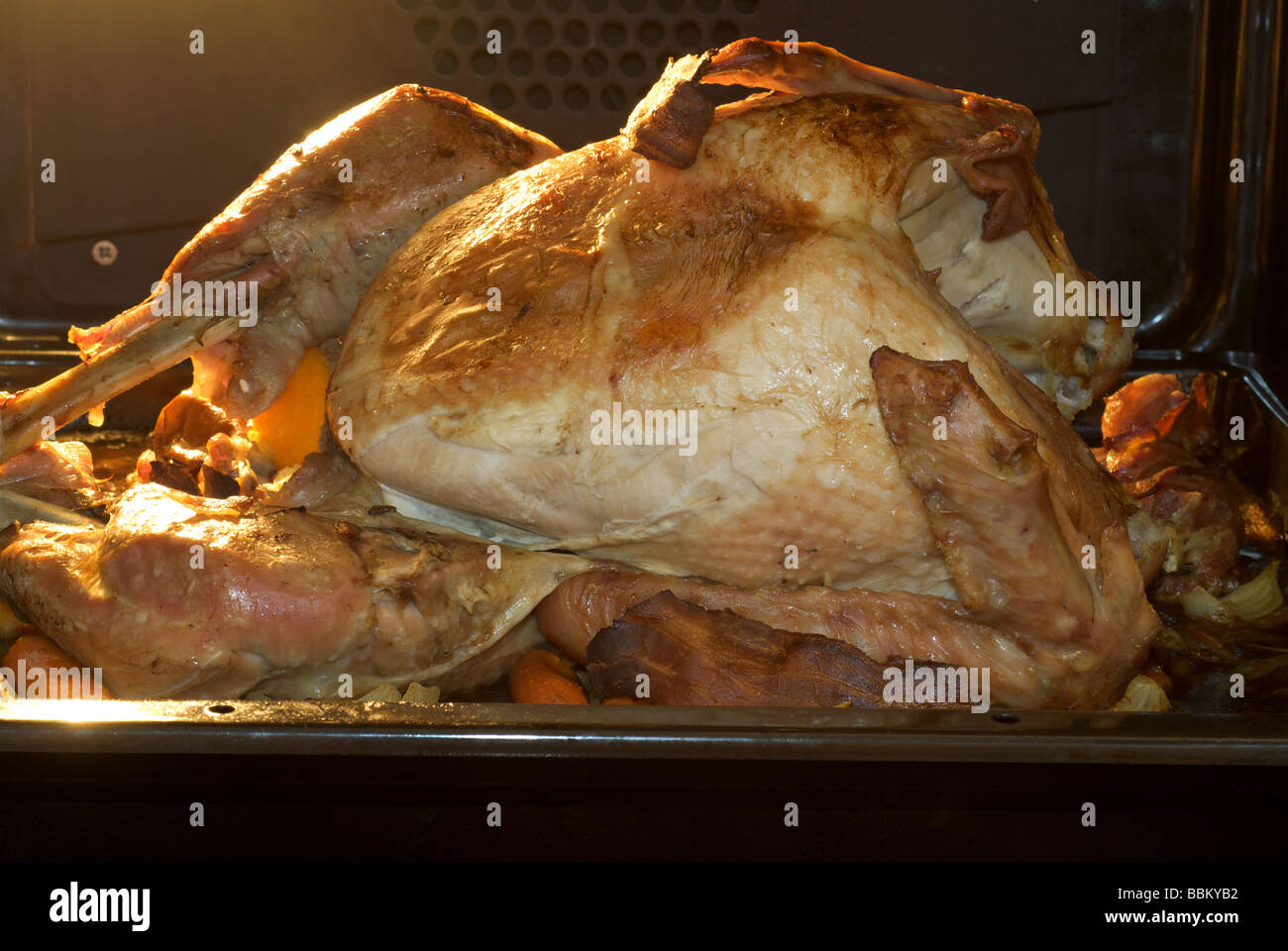 Cooking roast oven hi-res stock photography and images - Alamy