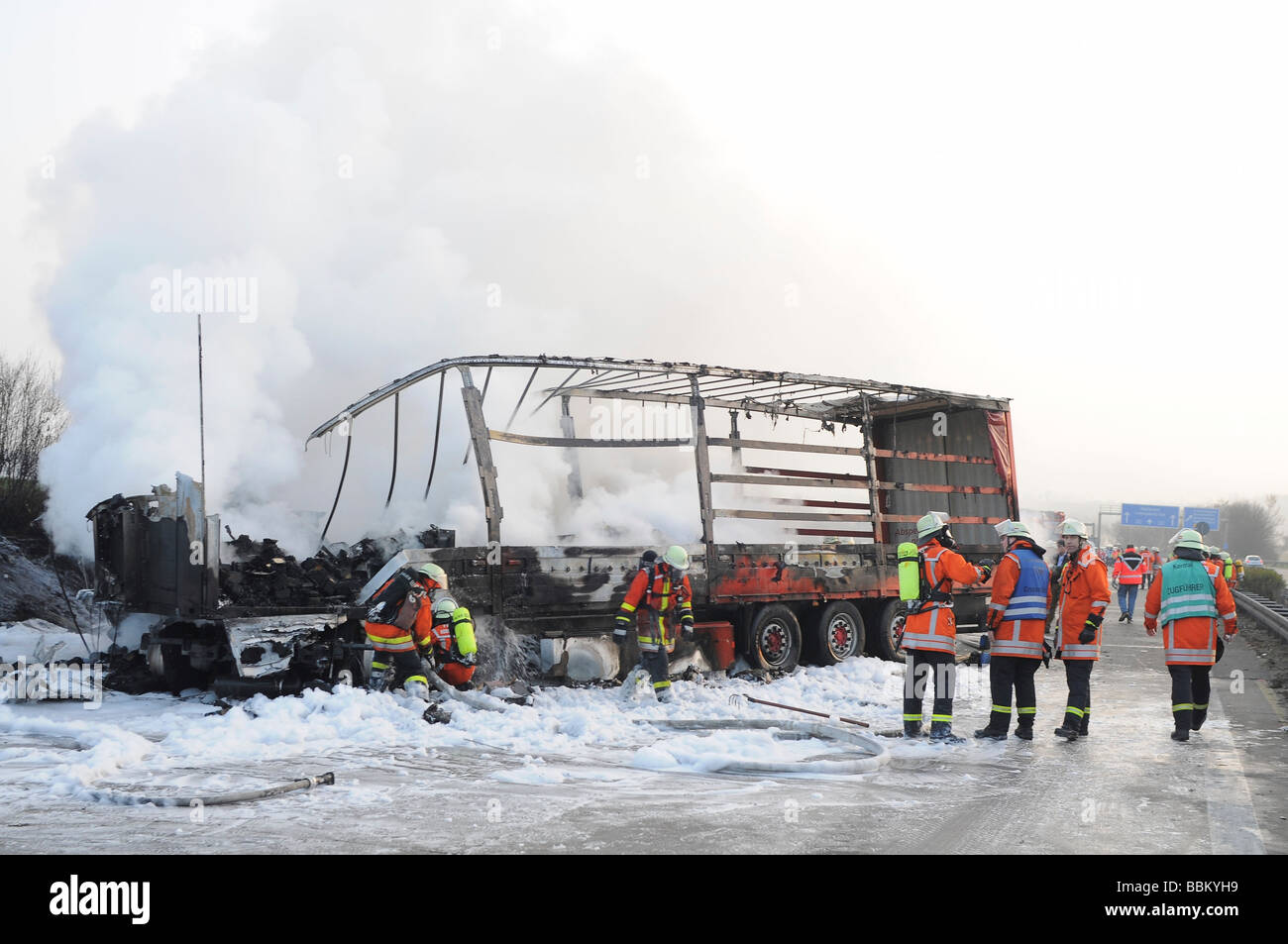 Damage burnt out trucks hi-res stock photography and images - Alamy