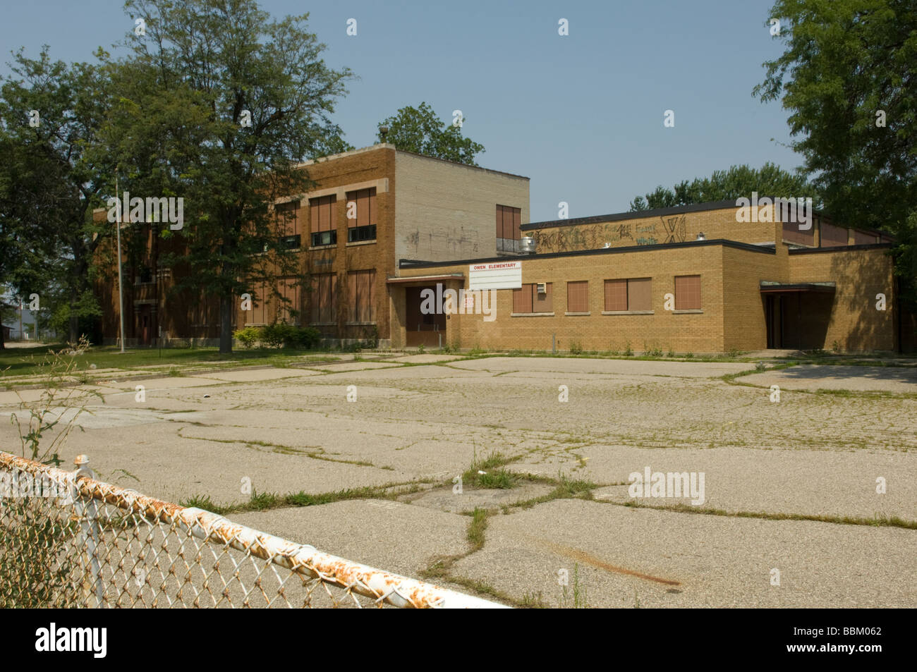Abandoned building in Flint Michigan USA Stock Photo - Alamy