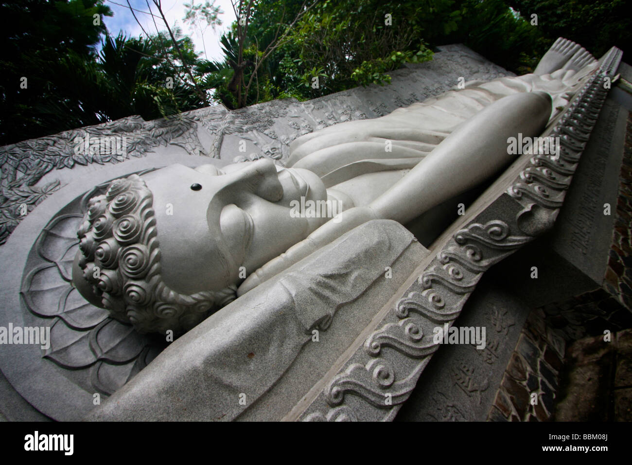 The reclining buddha at long son pagoda Stock Photo - Alamy