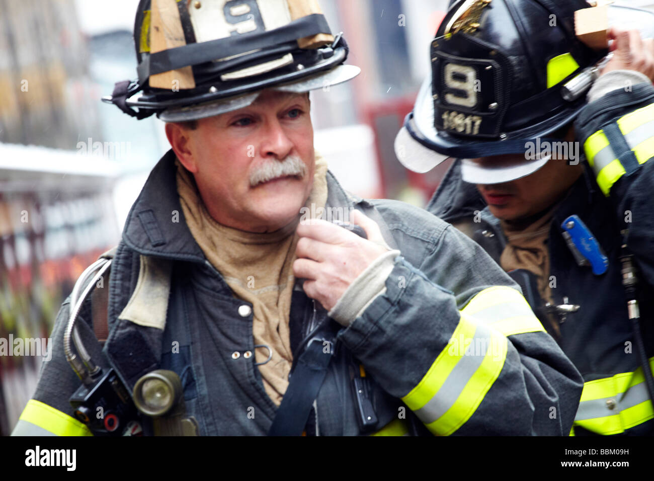 Firefighter firemen nyfd nyc hi-res stock photography and images - Alamy