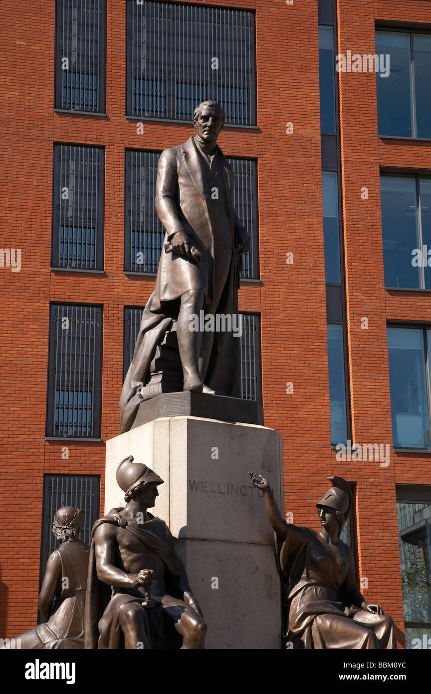 Duke of Wellington statue in Manchester UK Stock Photo - Alamy