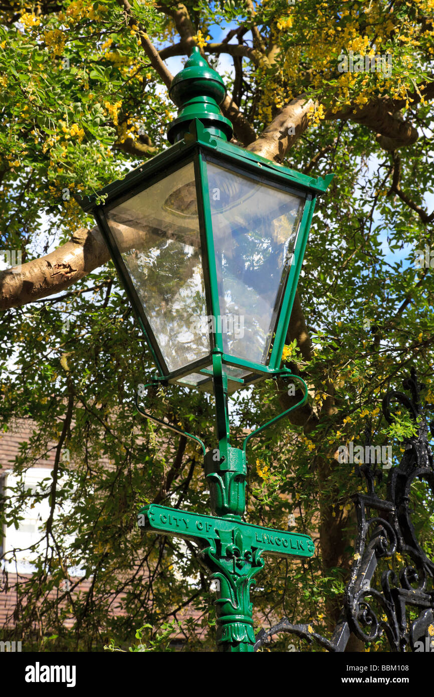 Lamppost city hi-res stock photography and images - Alamy