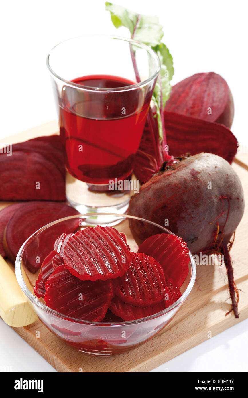 Beetroot and beetroot juice Stock Photo - Alamy