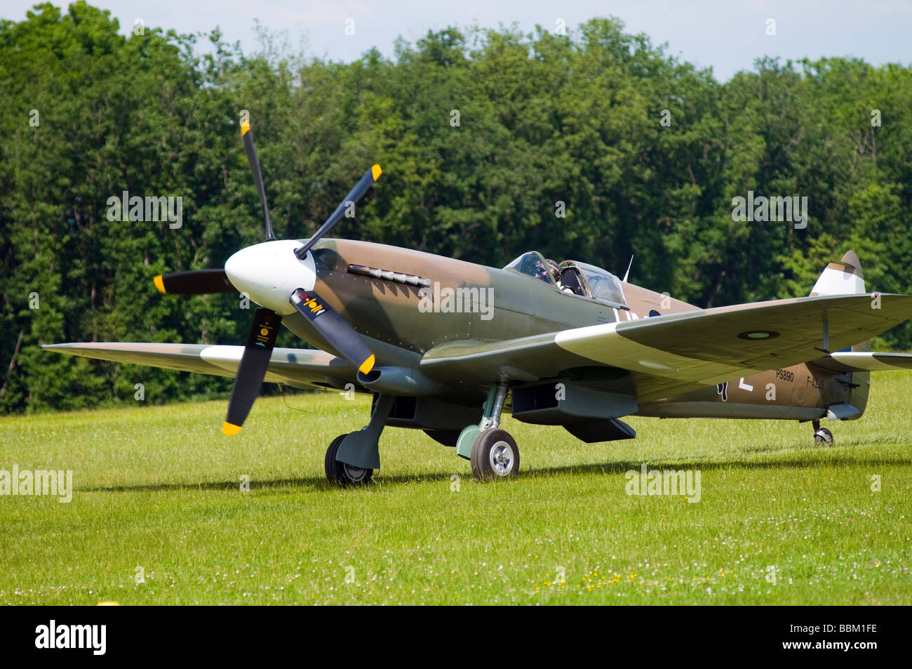 Spitfire mk xix hi-res stock photography and images - Alamy