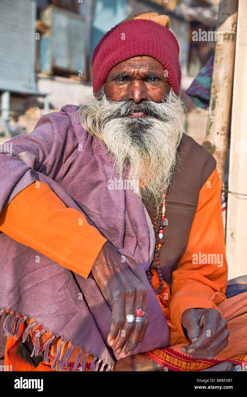 Indian beggar hi-res stock photography and images - Alamy