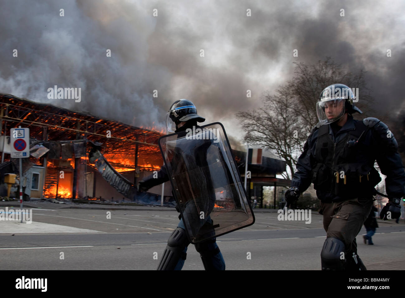 Building set hi-res stock photography and images - Alamy