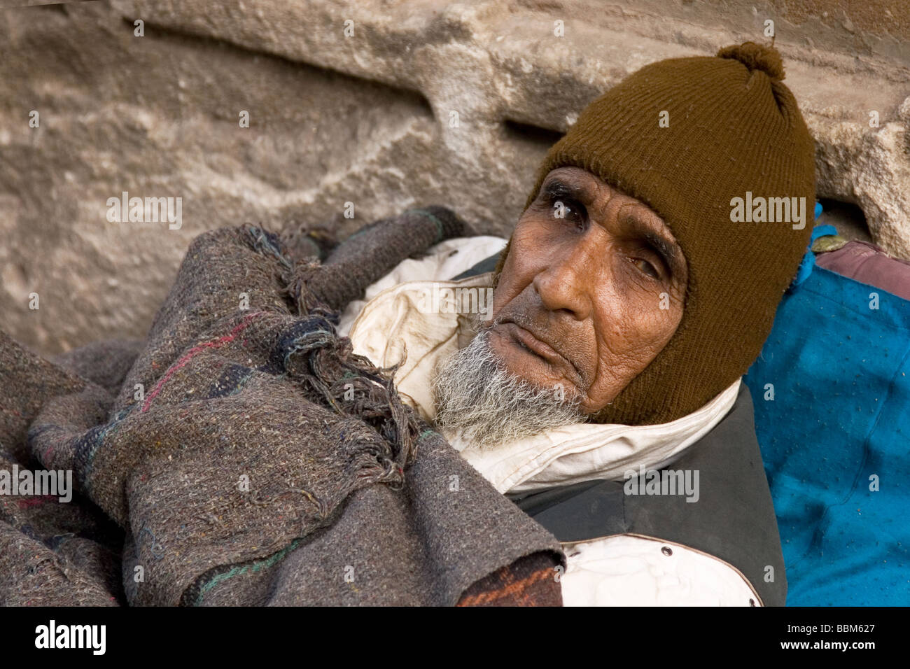 Homeless in india hi-res stock photography and images - Alamy