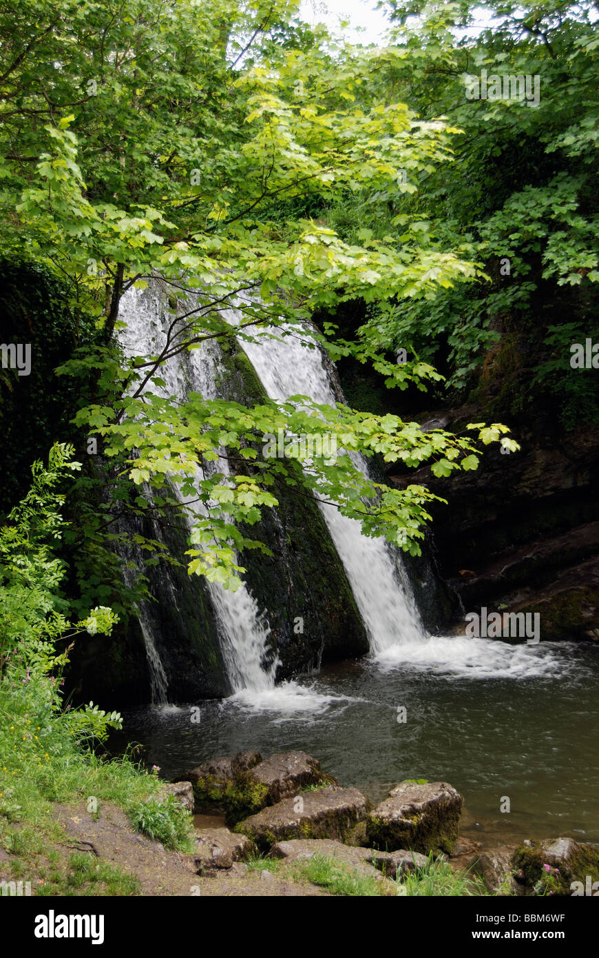 Malham waterfall hi-res stock photography and images - Alamy