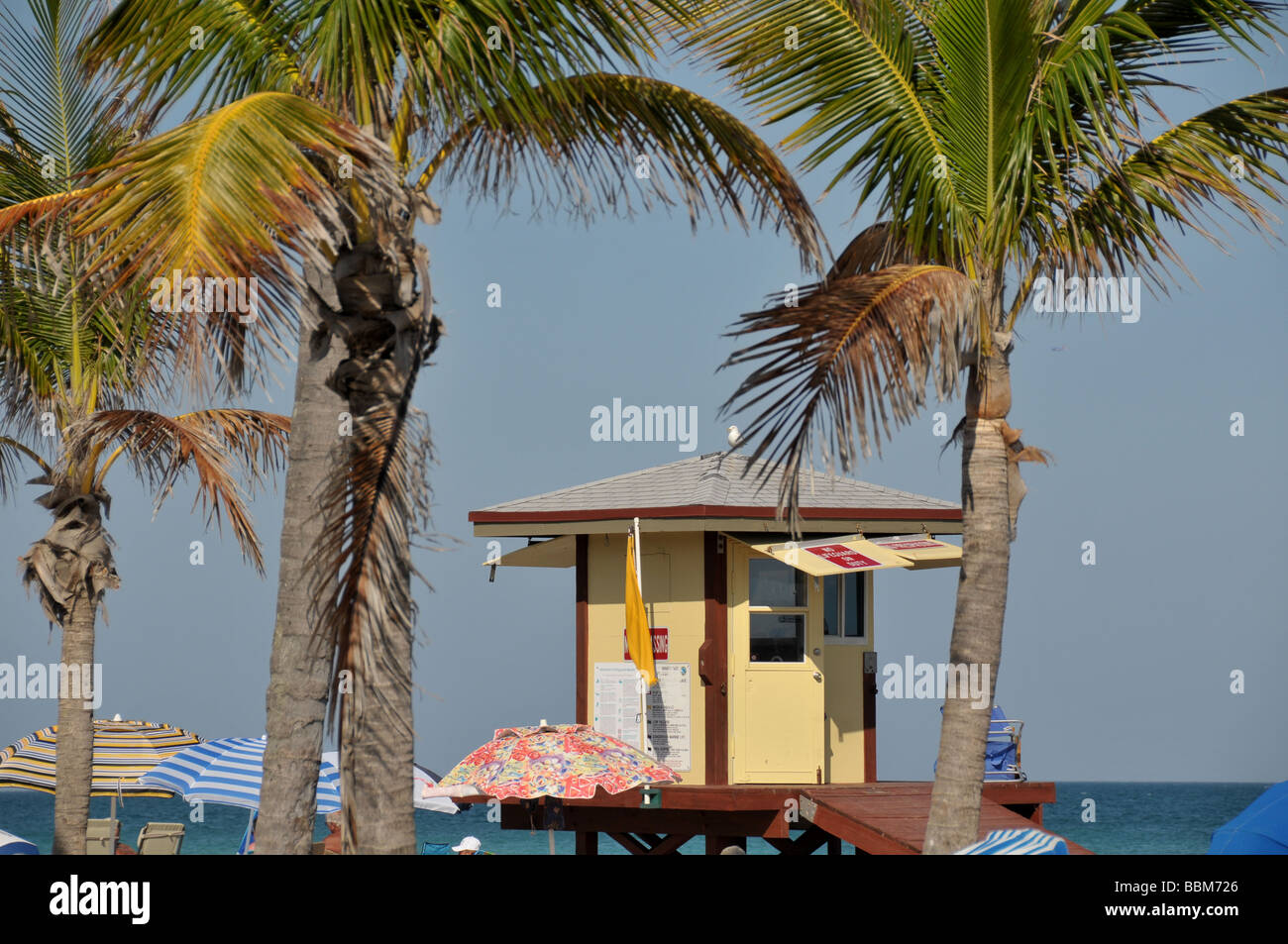 Lifeguard station on Florida beach Stock Photo - Alamy