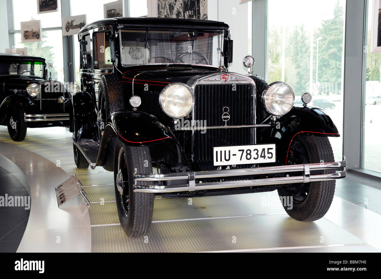 Auto world vintage car museum hi-res stock photography and images - Alamy