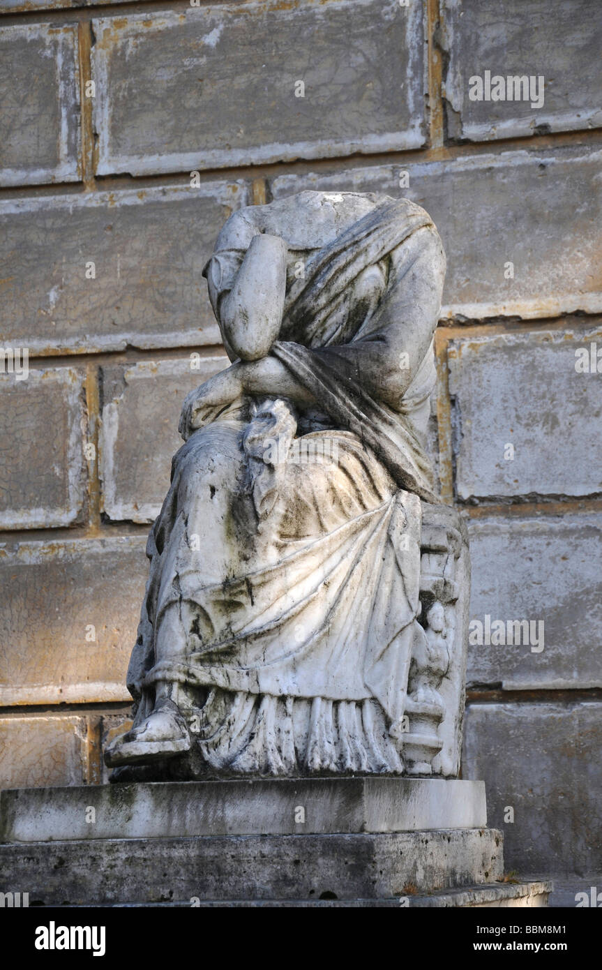 Headless statue villa borghese rome hi-res stock photography and images ...