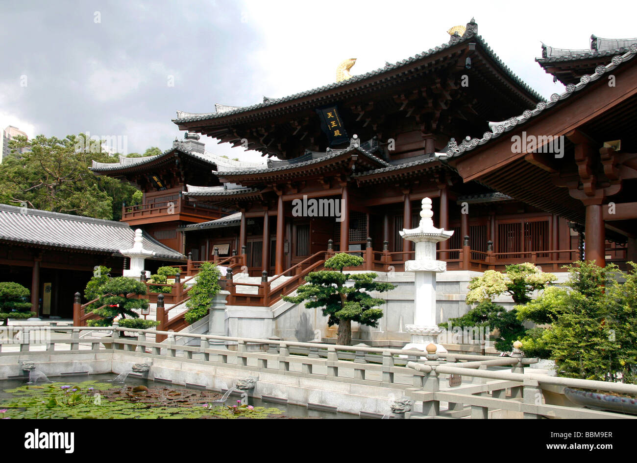 Hong kong chi lin temple hi-res stock photography and images - Alamy