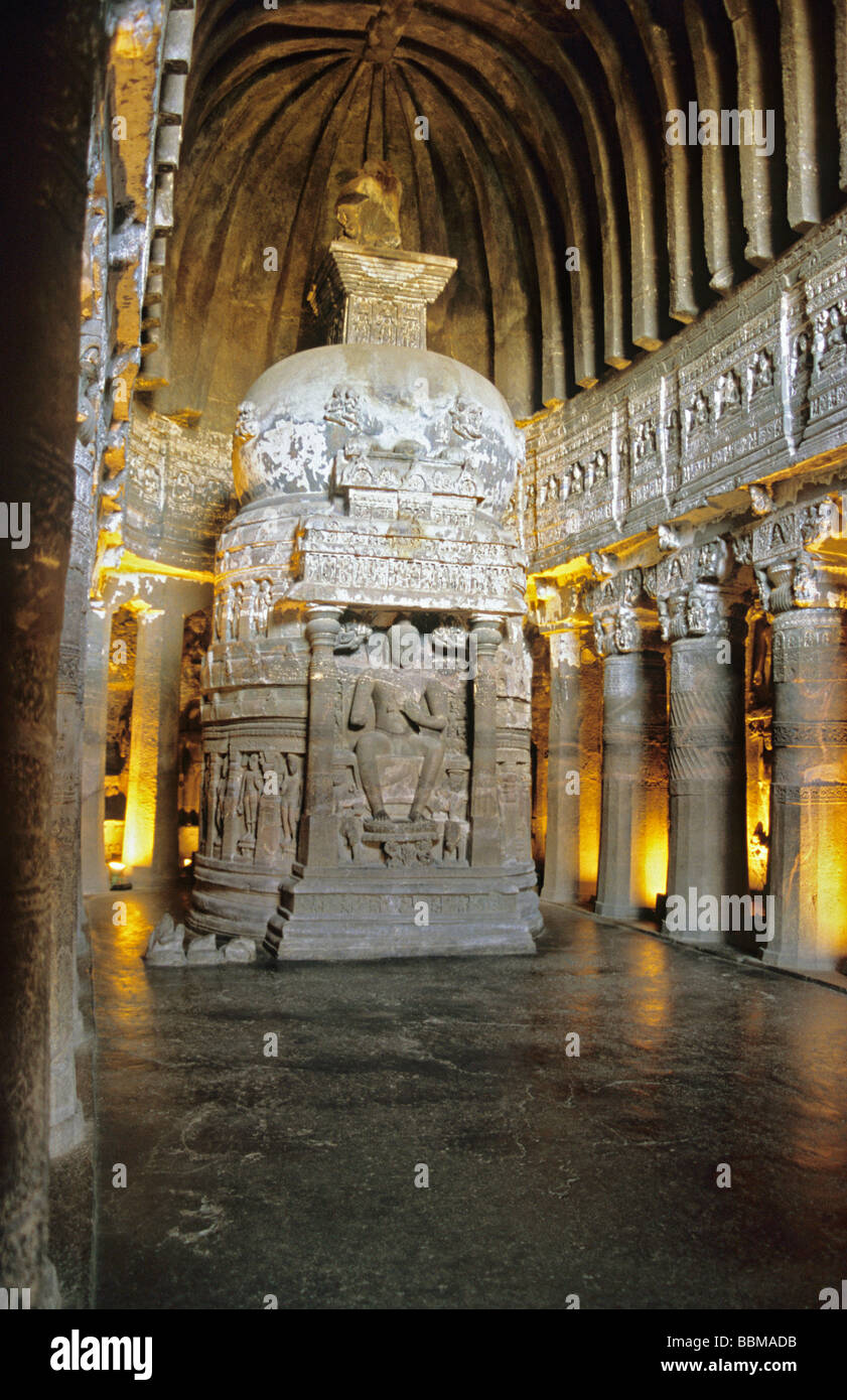 Cave 19: Stupa with standing Buddha. Ajanta Caves, Aurangabad ...