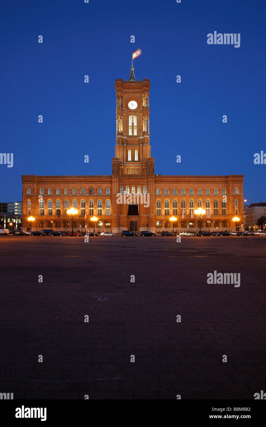 Red city hall hi-res stock photography and images - Alamy