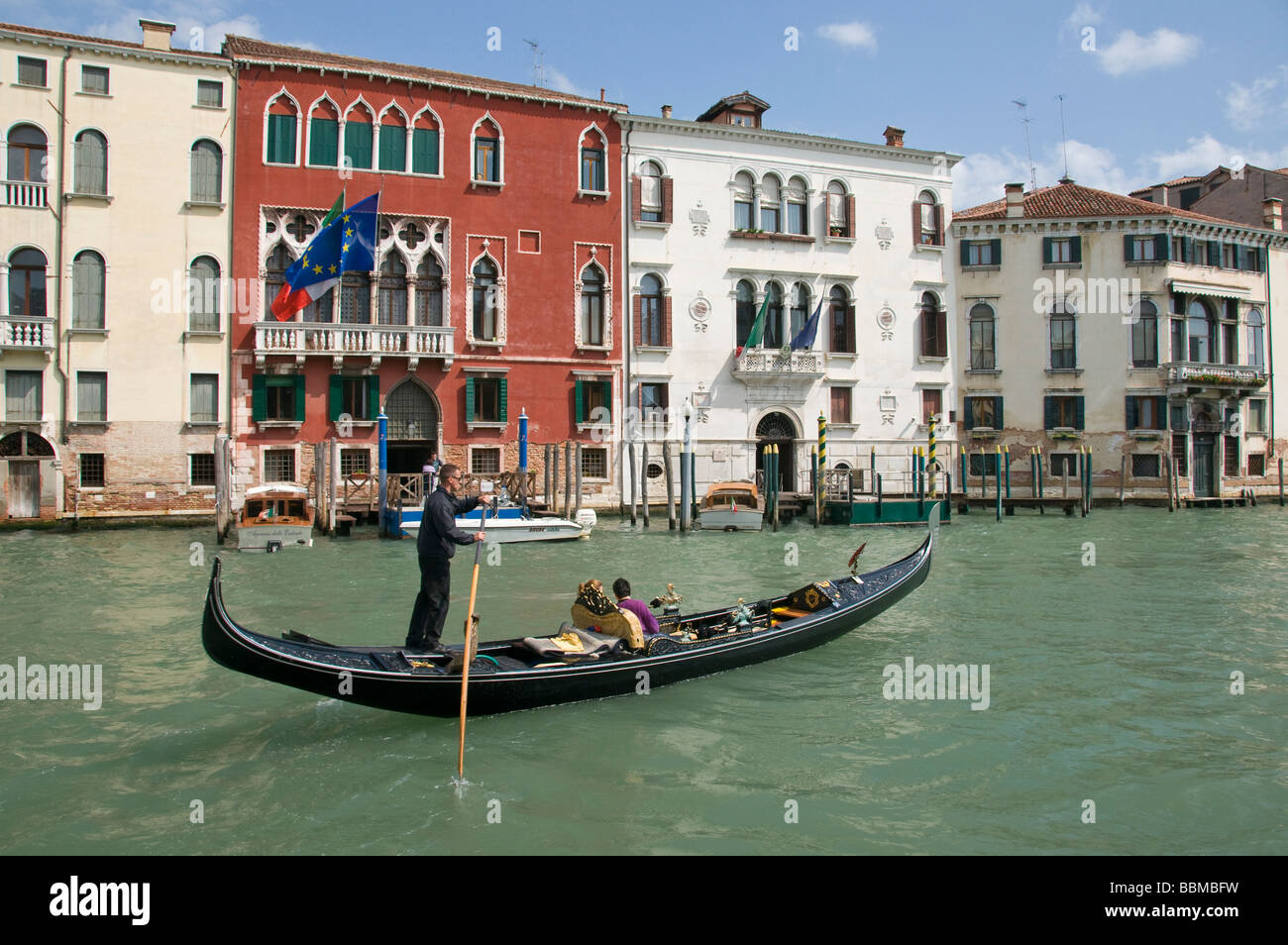 Gondola hi-res stock photography and images - Alamy