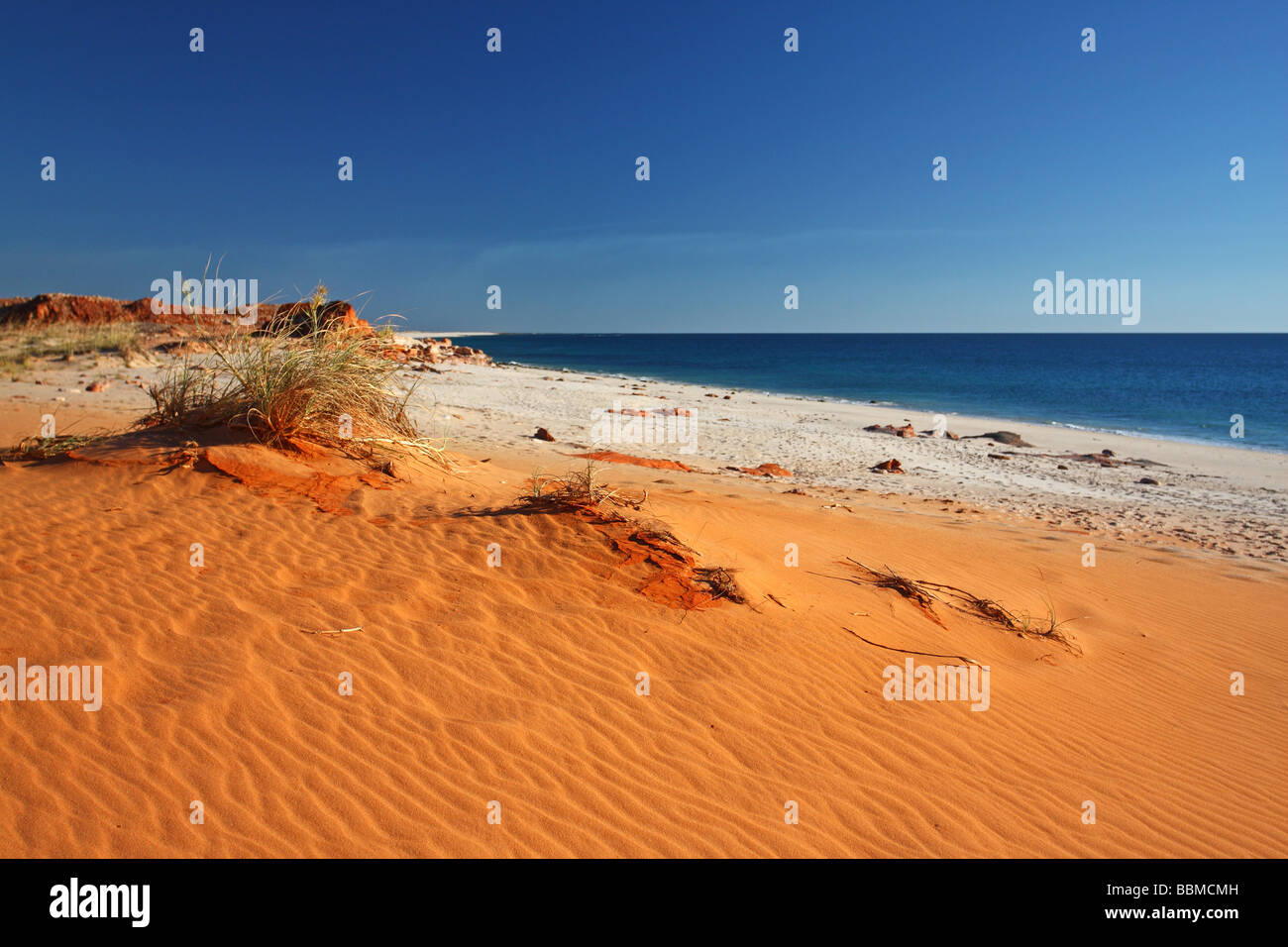 Beach with red and white sand at Cape Leveque, Dampier Peninsula ...