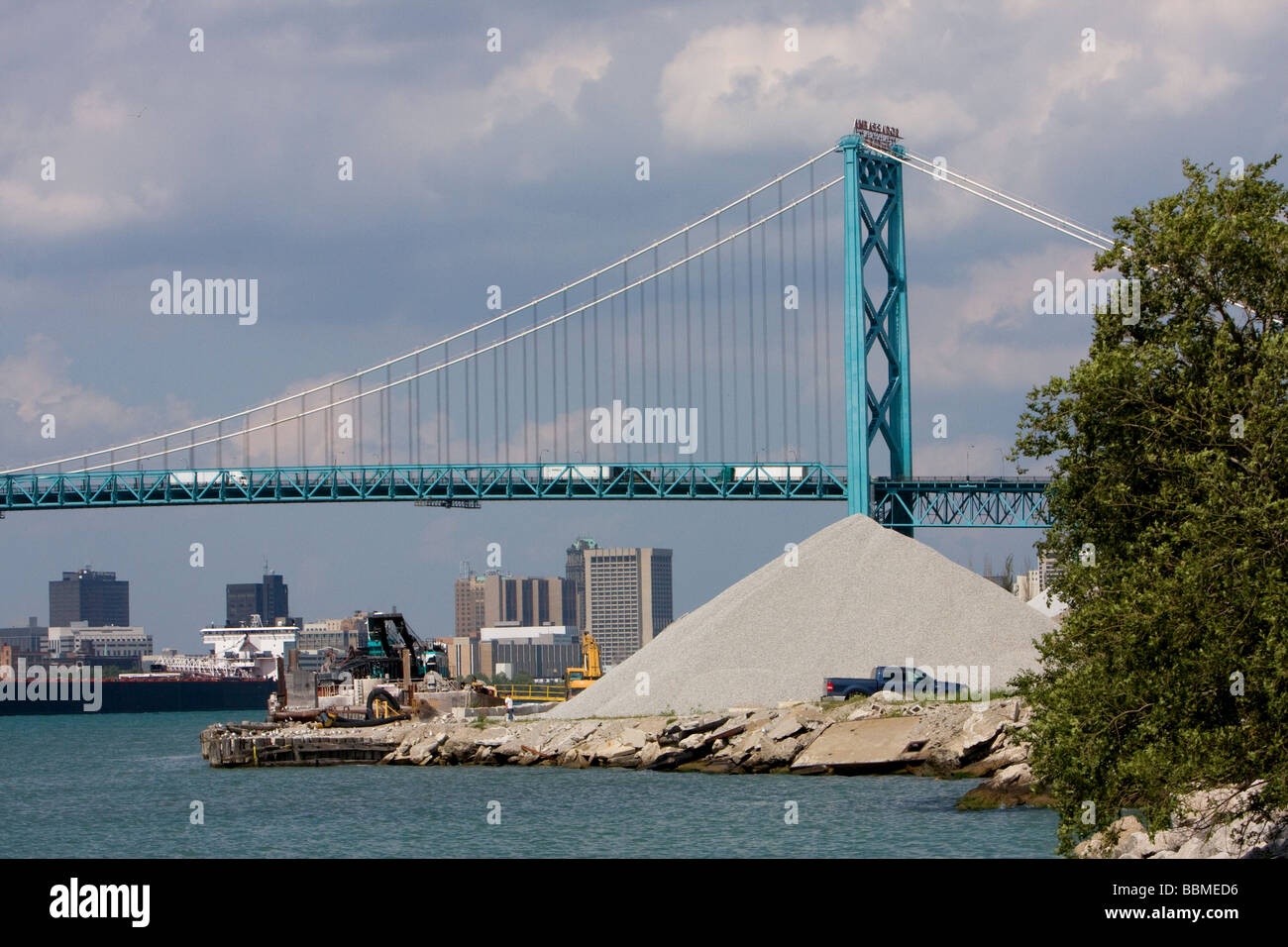 Bridge concrete slab hi-res stock photography and images - Alamy