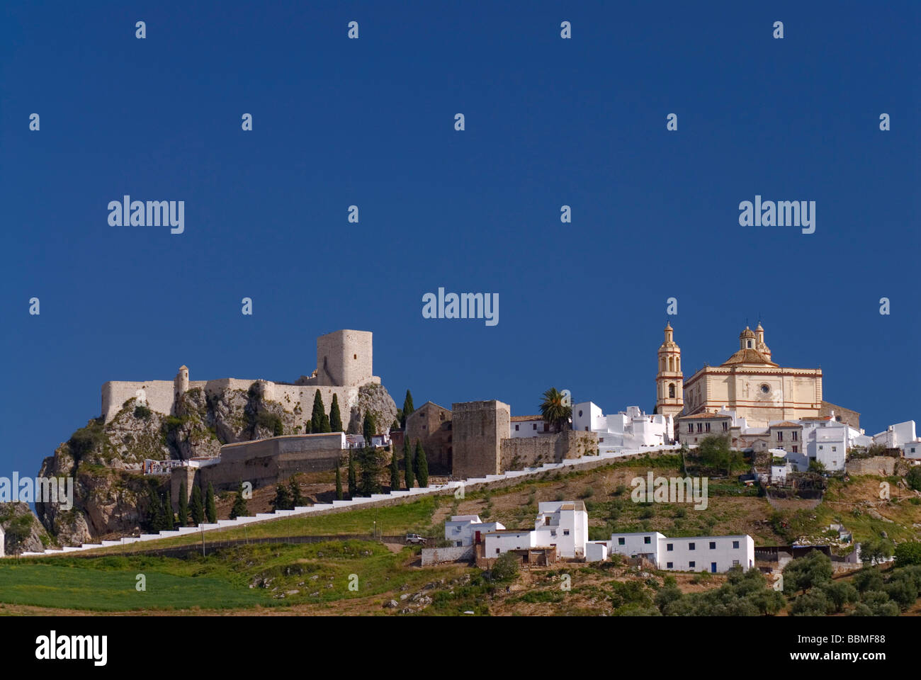 Castle and cathedral of the Pueblo Blanco, white village, of Olvera ...
