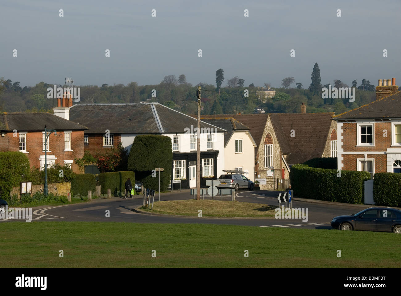 Village green and roundabout, Ide Hill, near Brasted, Kent, England, UK ...