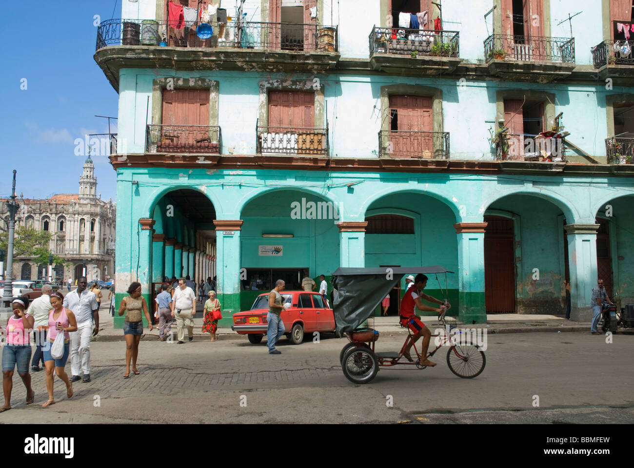 Cuba, Havana. Street Scene Stock Photo - Alamy