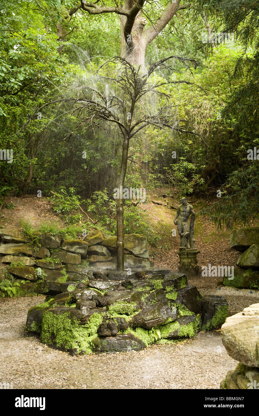 Willow tree fountain chatsworth derbyshire hi-res stock photography and ...