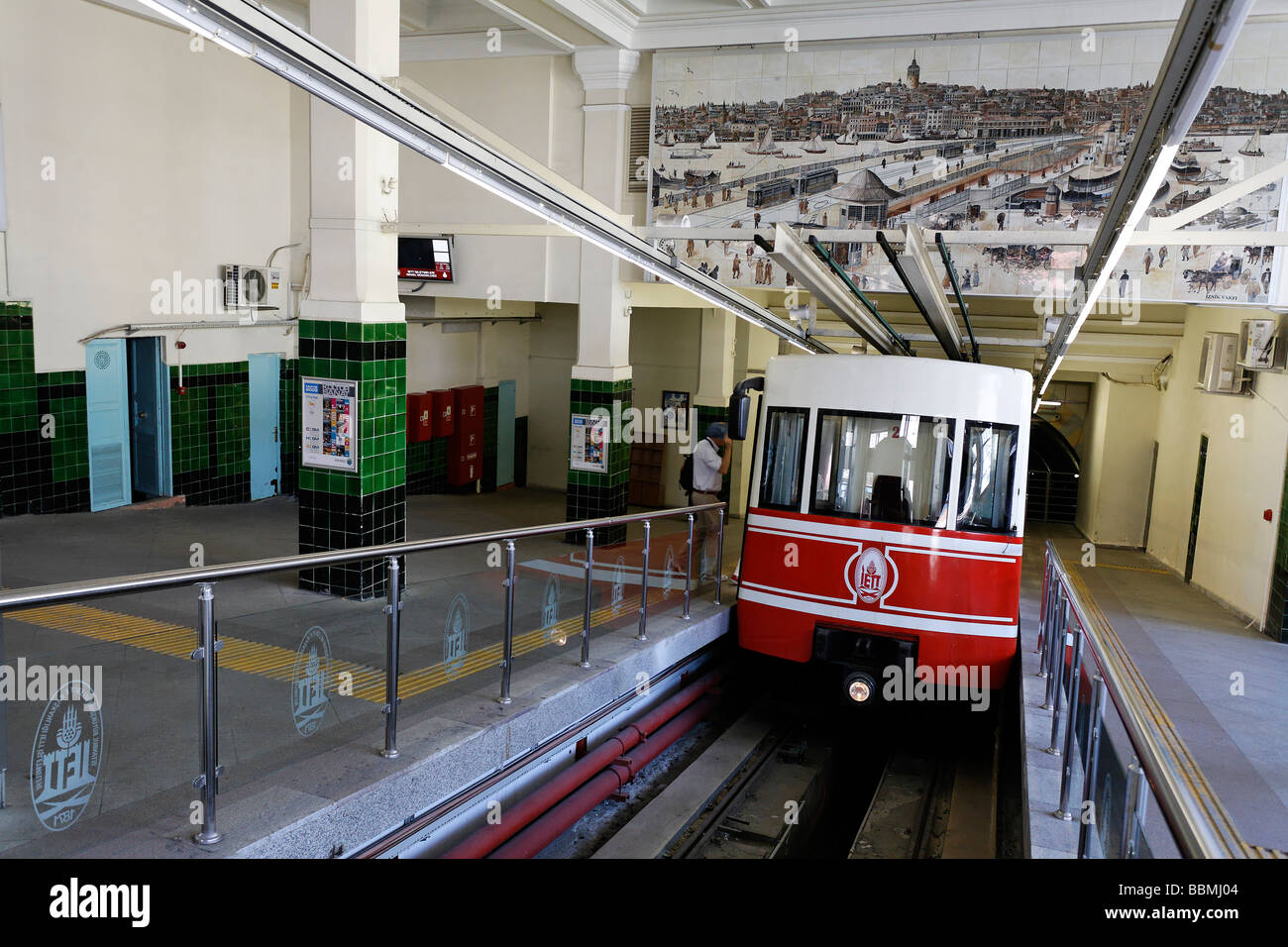 Ubahn istanbul hi-res stock photography and images - Alamy