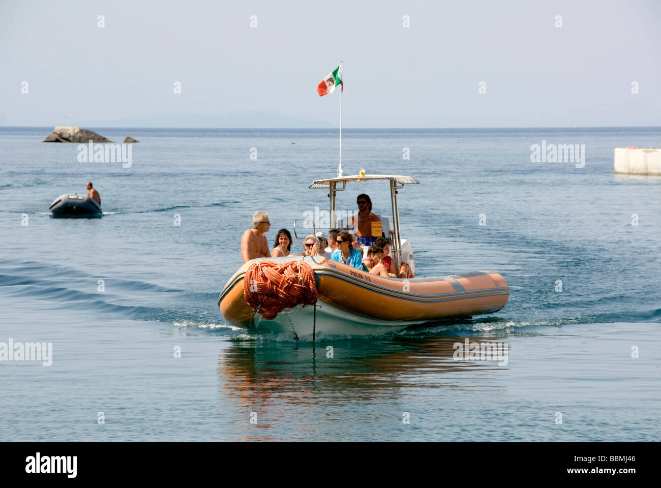 Rubber dingy hi-res stock photography and images - Alamy