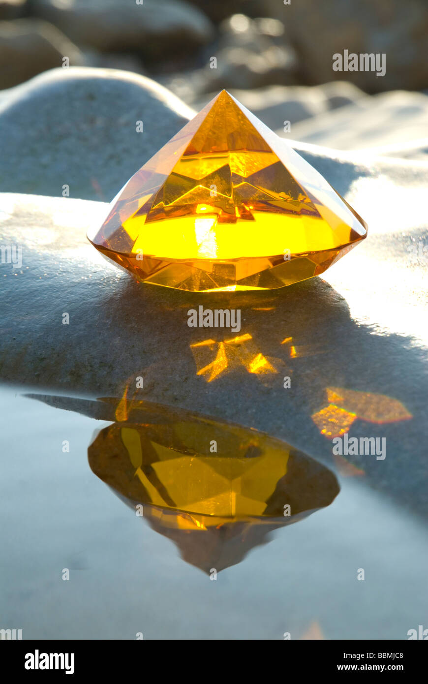Transparent pyramid hi-res stock photography and images - Alamy