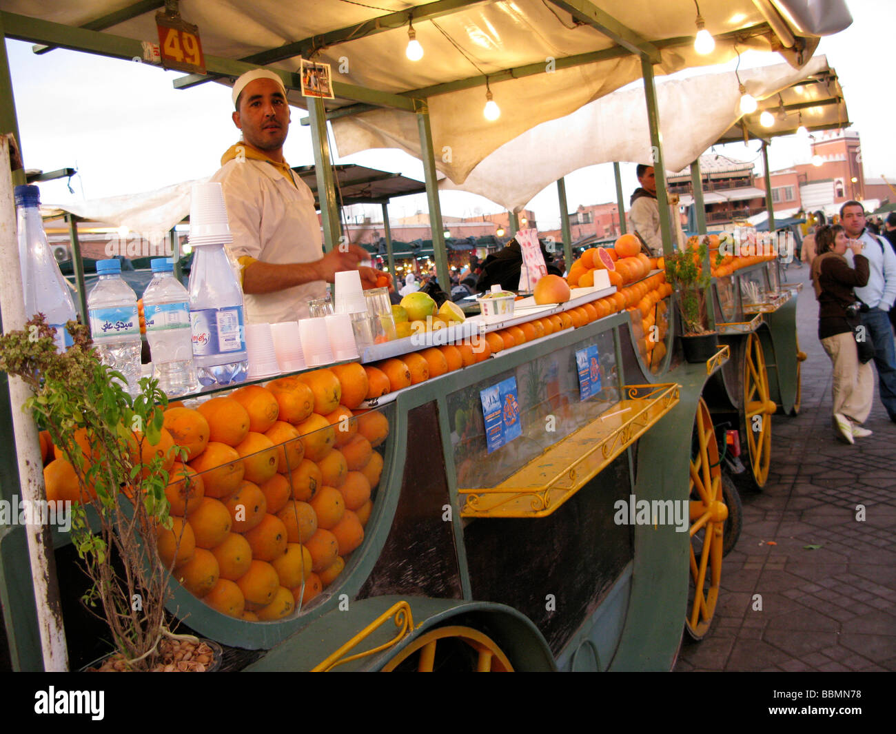 Orange juice stall in Marrakech souk Morocco Stock Photo - Alamy