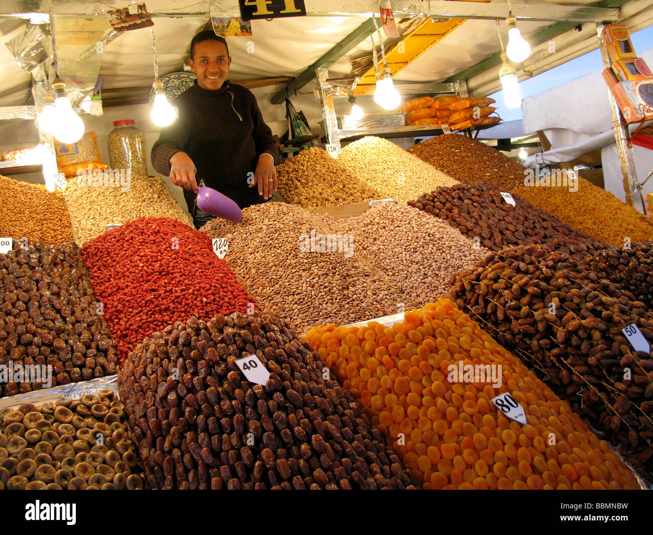 Marrakesh morocco market medina souk nuts hi-res stock photography and ...