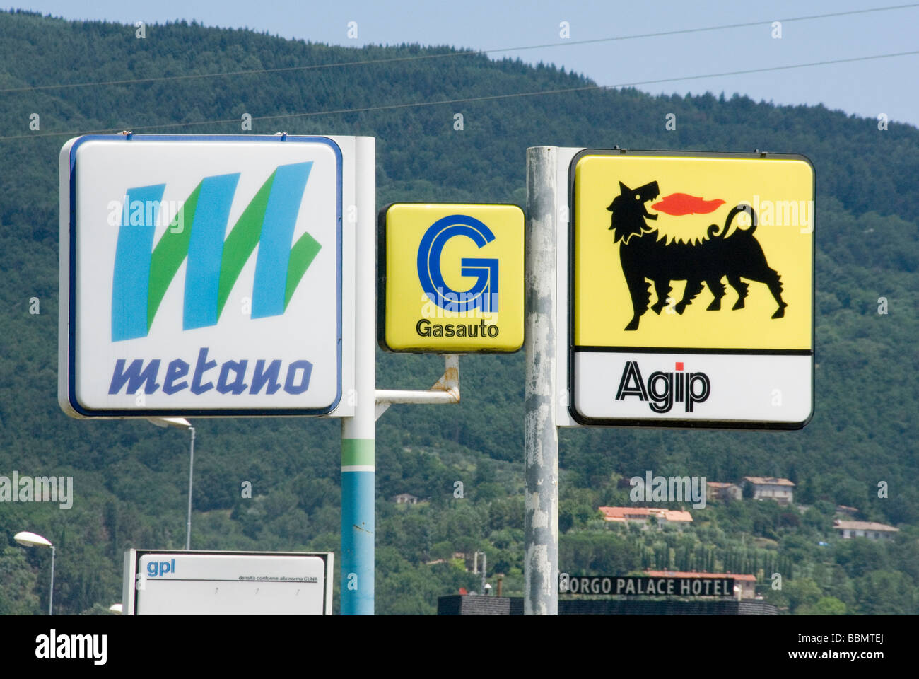 Petrol station signage hi-res stock photography and images - Alamy