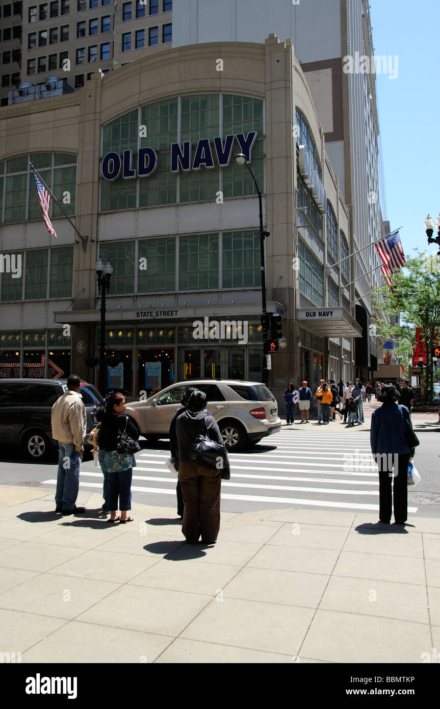 Old Navy store on State Street downtown Chicago Illinois USA Stock ...