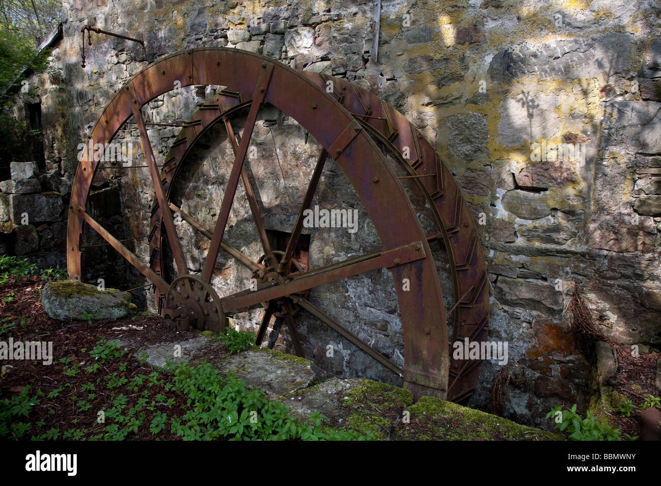 Old mill wheel hi-res stock photography and images - Alamy