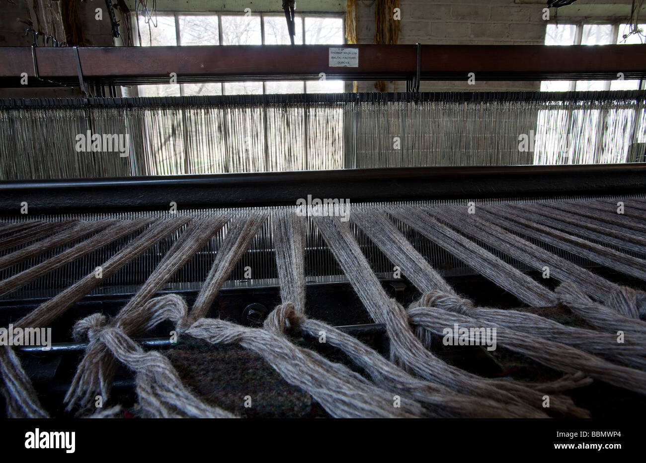 Weaving wool scotland hi-res stock photography and images - Alamy