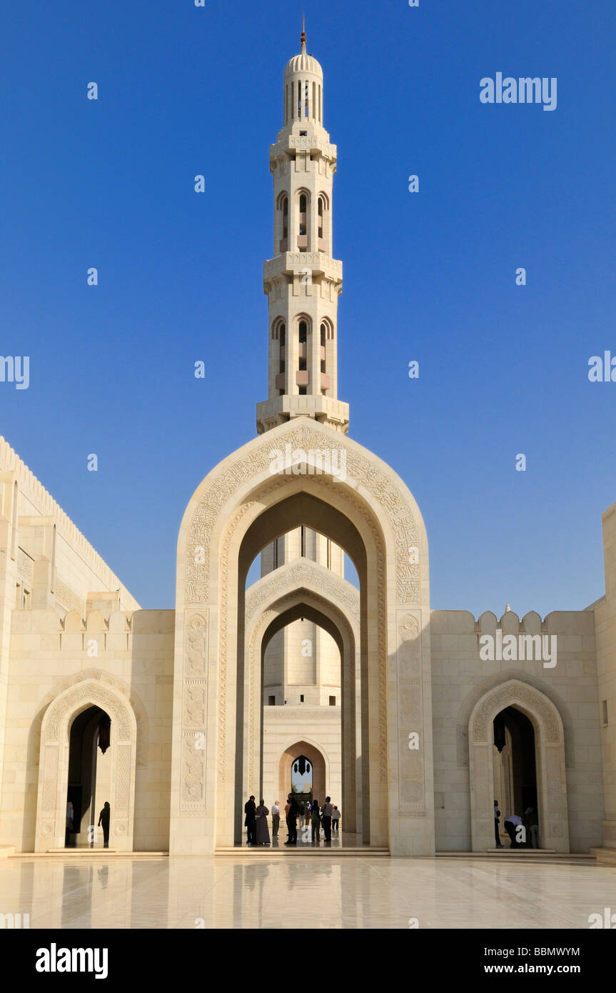 Sultan Qaboos Grand Mosque, Muscat, Sultanate of Oman, Arabia, Middle ...