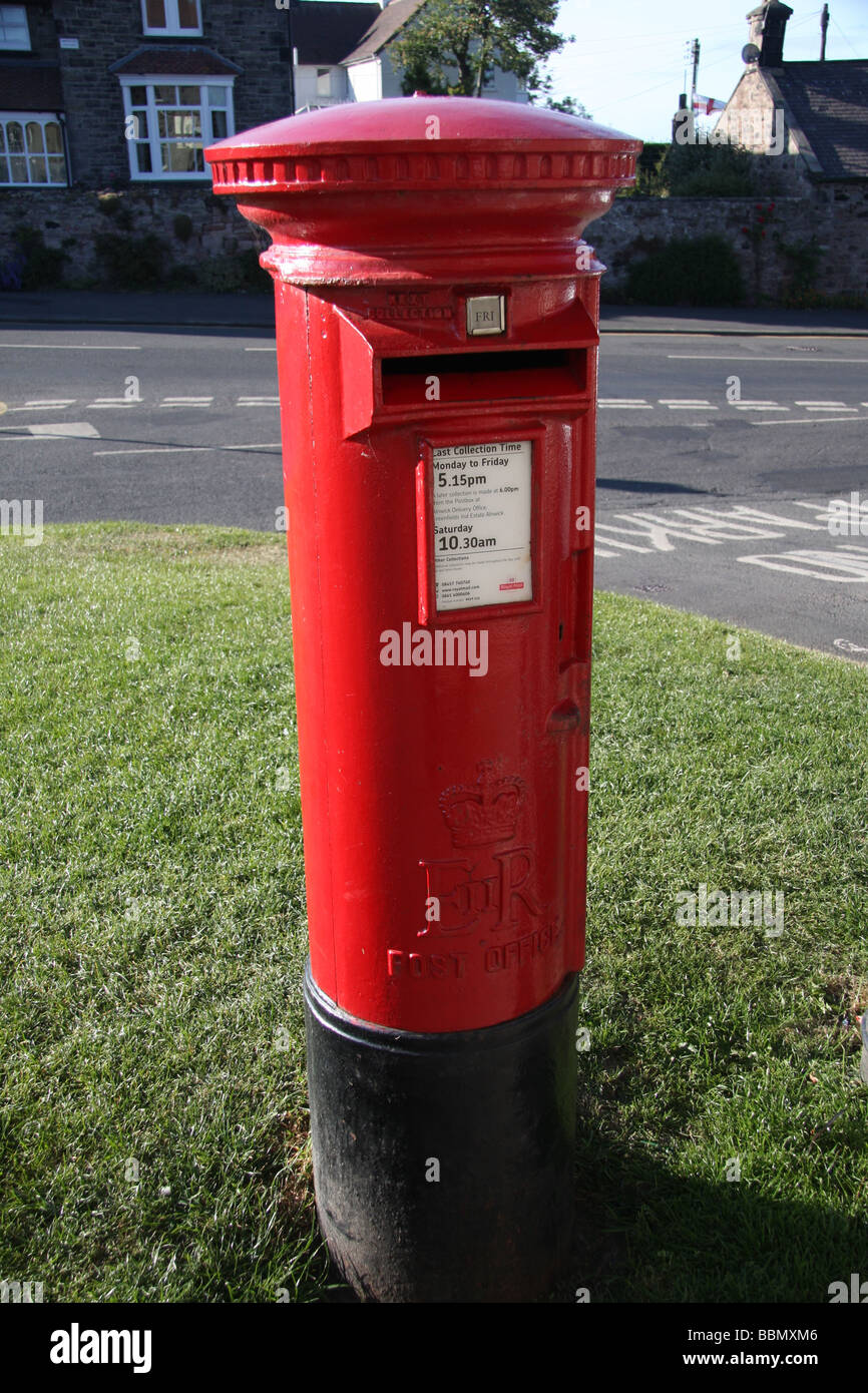 Red post box summer hi-res stock photography and images - Alamy