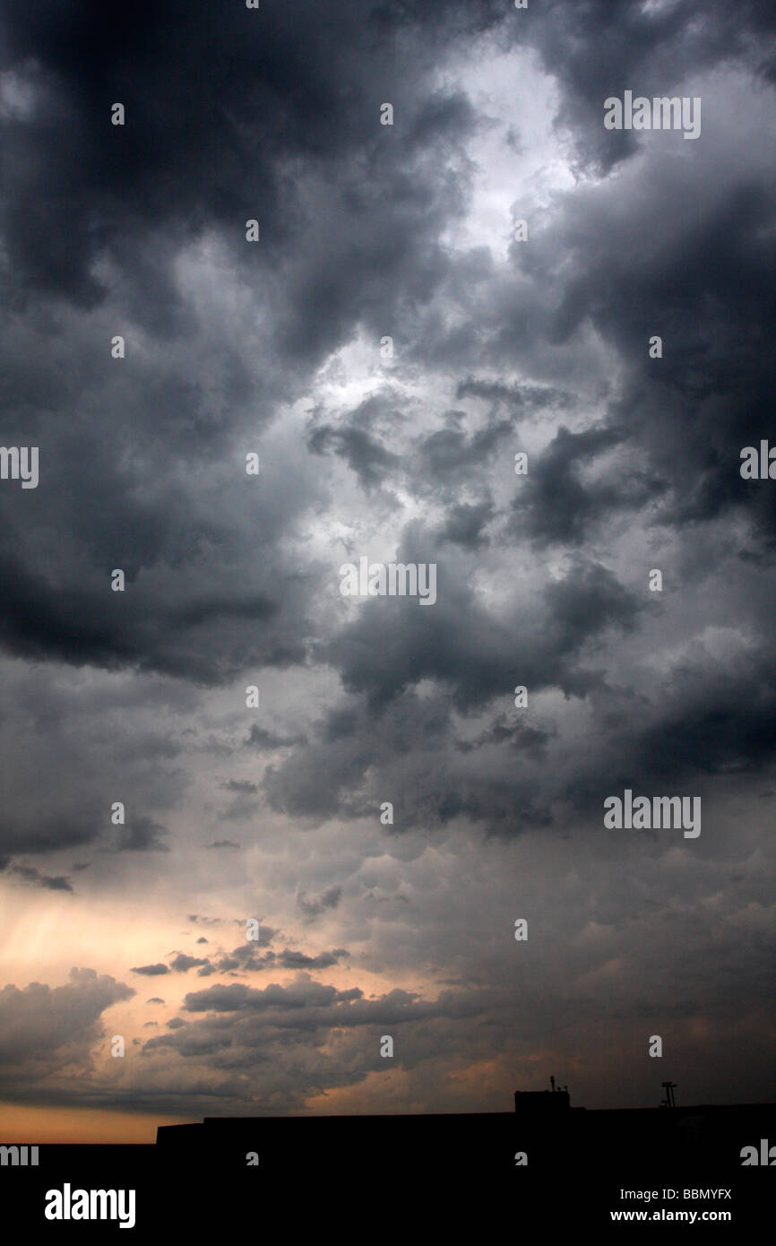 Multiple layers of clouds in a thunderstorm Stock Photo - Alamy