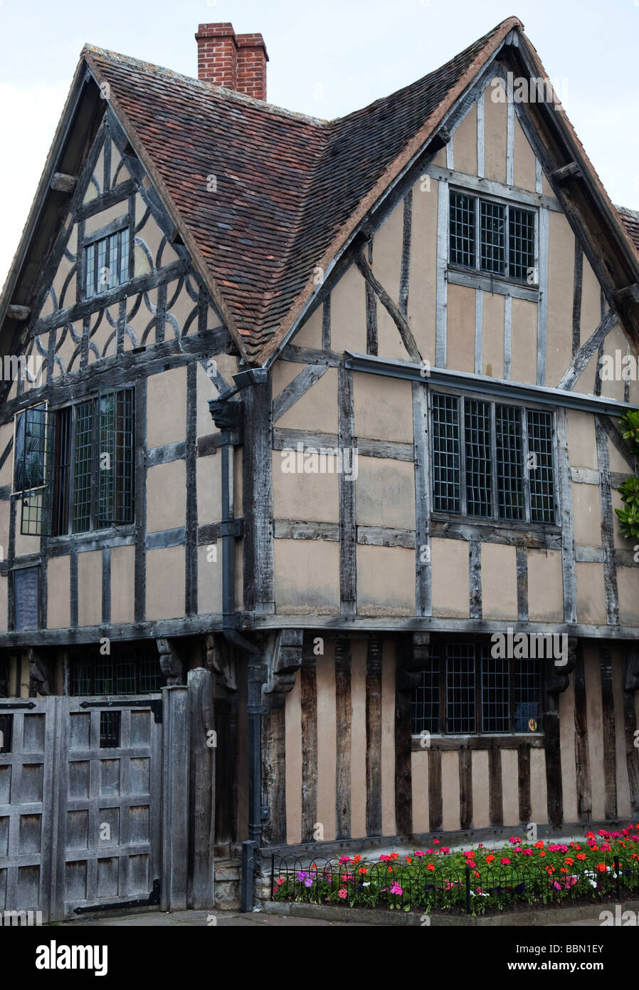 Shakespeare and other Statues and buildings around Stratford upon Avon ...