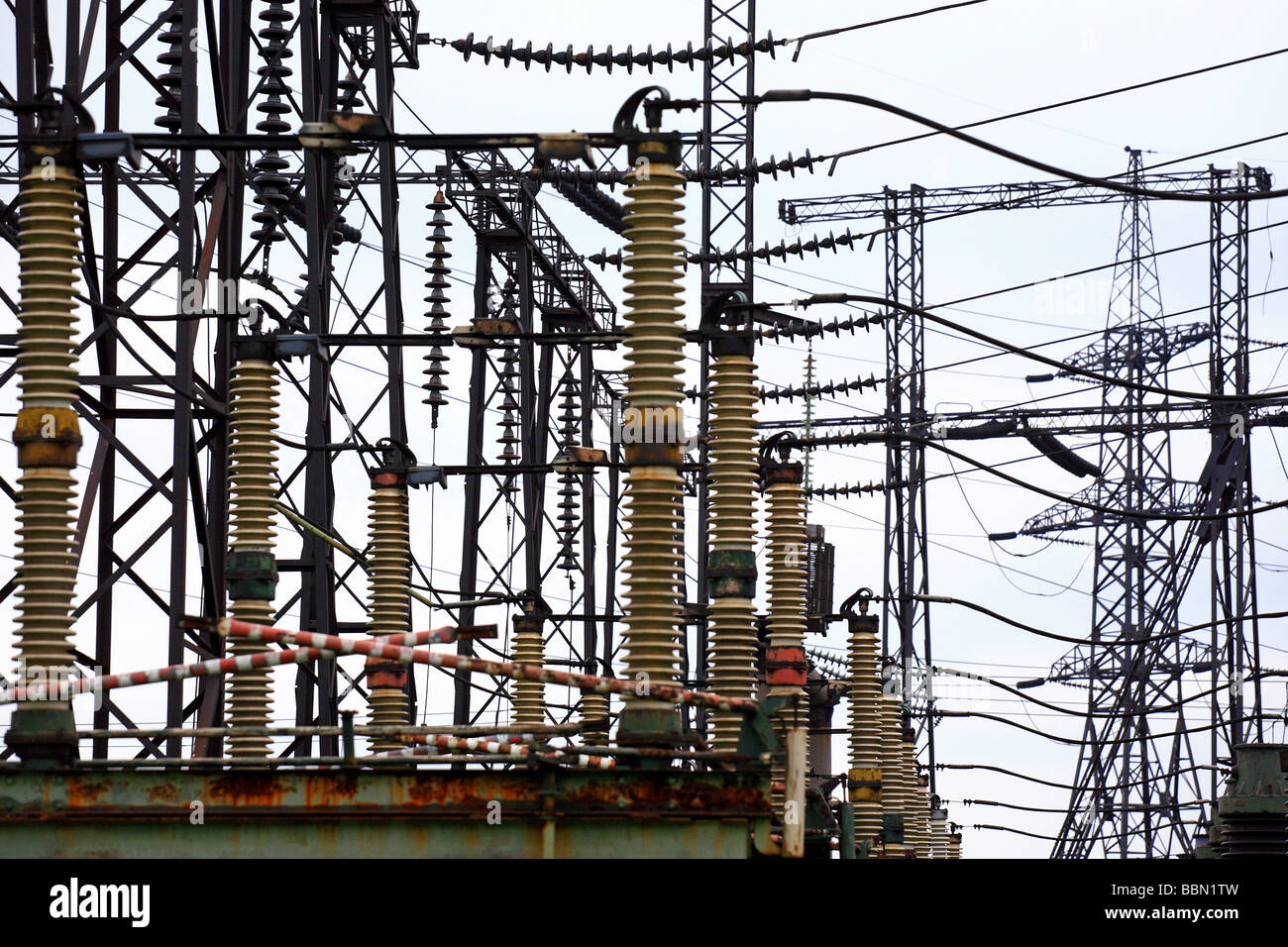 Electric power line substation Stock Photo - Alamy