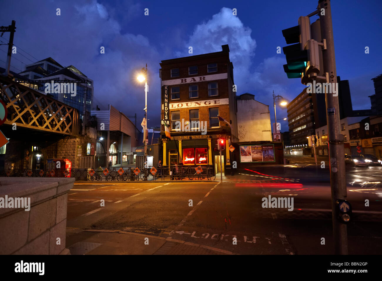 Kennedys bar dublin hi-res stock photography and images - Alamy