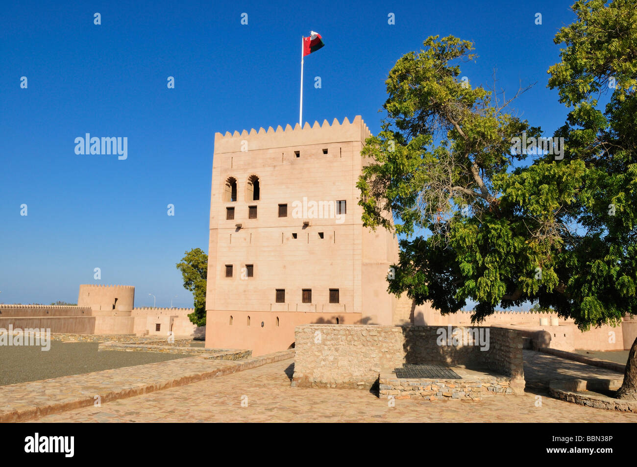 Historic adobe fortification liwa fort hi-res stock photography and ...