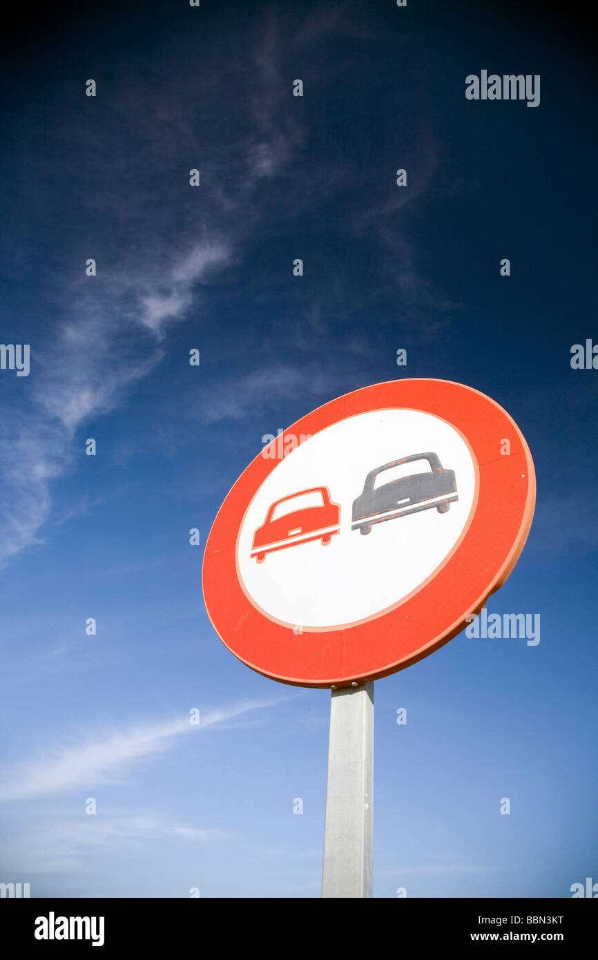 No passing road sign Stock Photo - Alamy