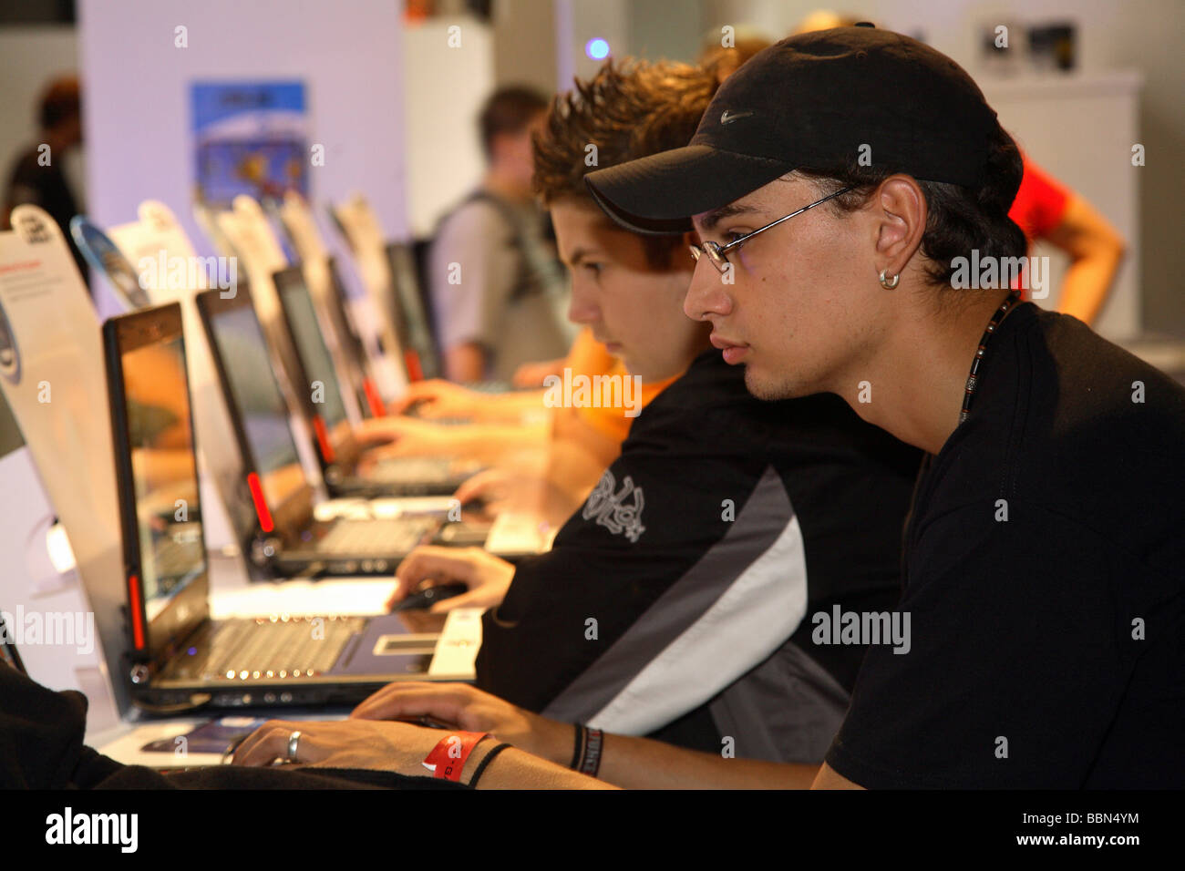 Games convention 2007 hi-res stock photography and images - Alamy