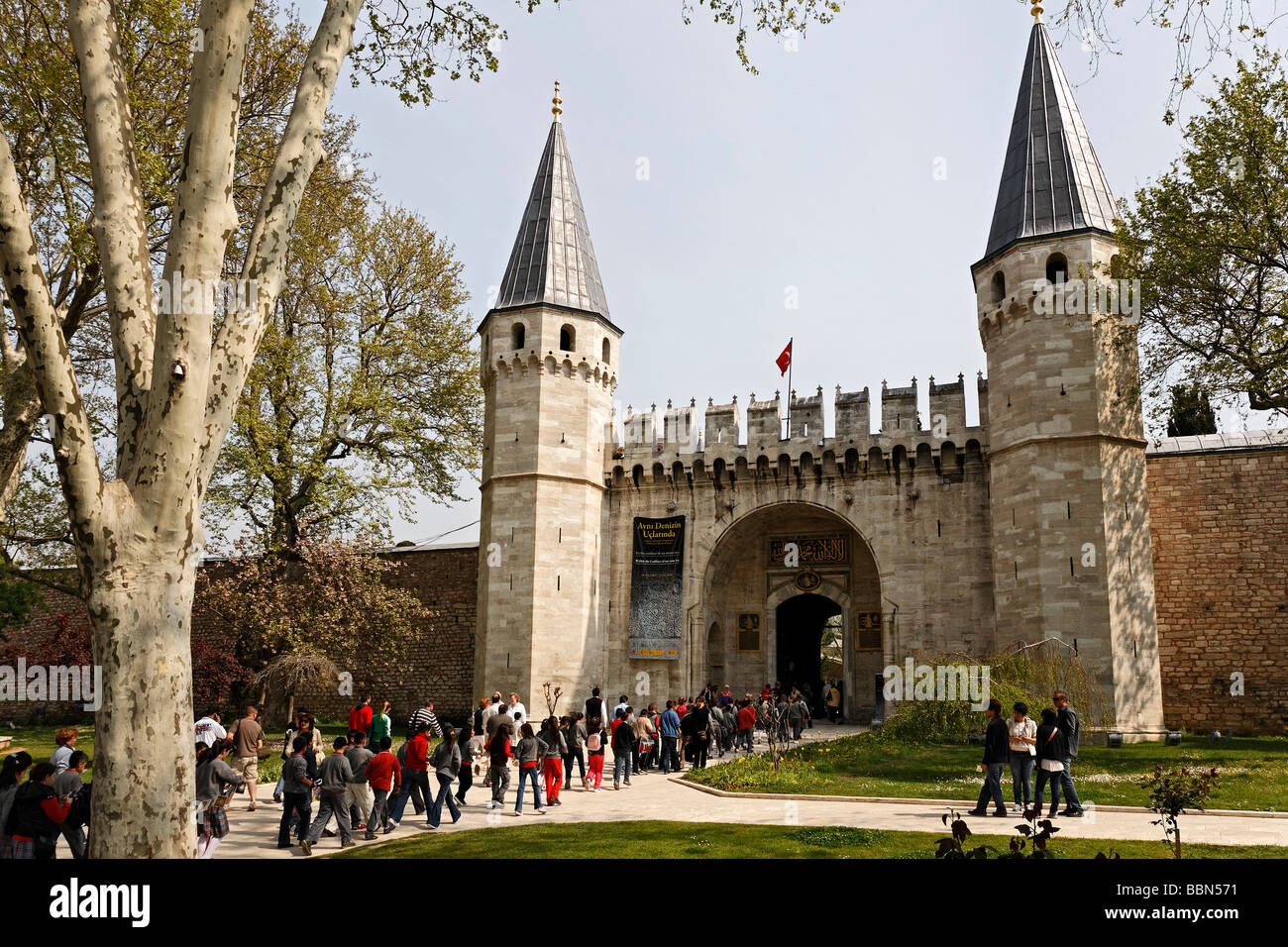 Welcome gate hi-res stock photography and images - Alamy