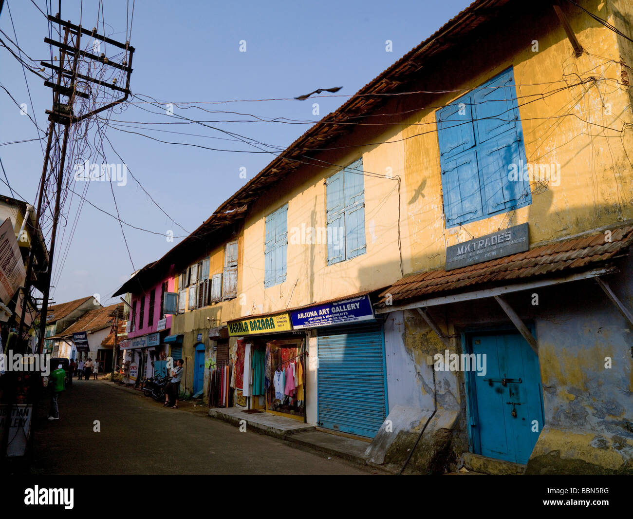 Run down but colorful shop fronts hi-res stock photography and images ...