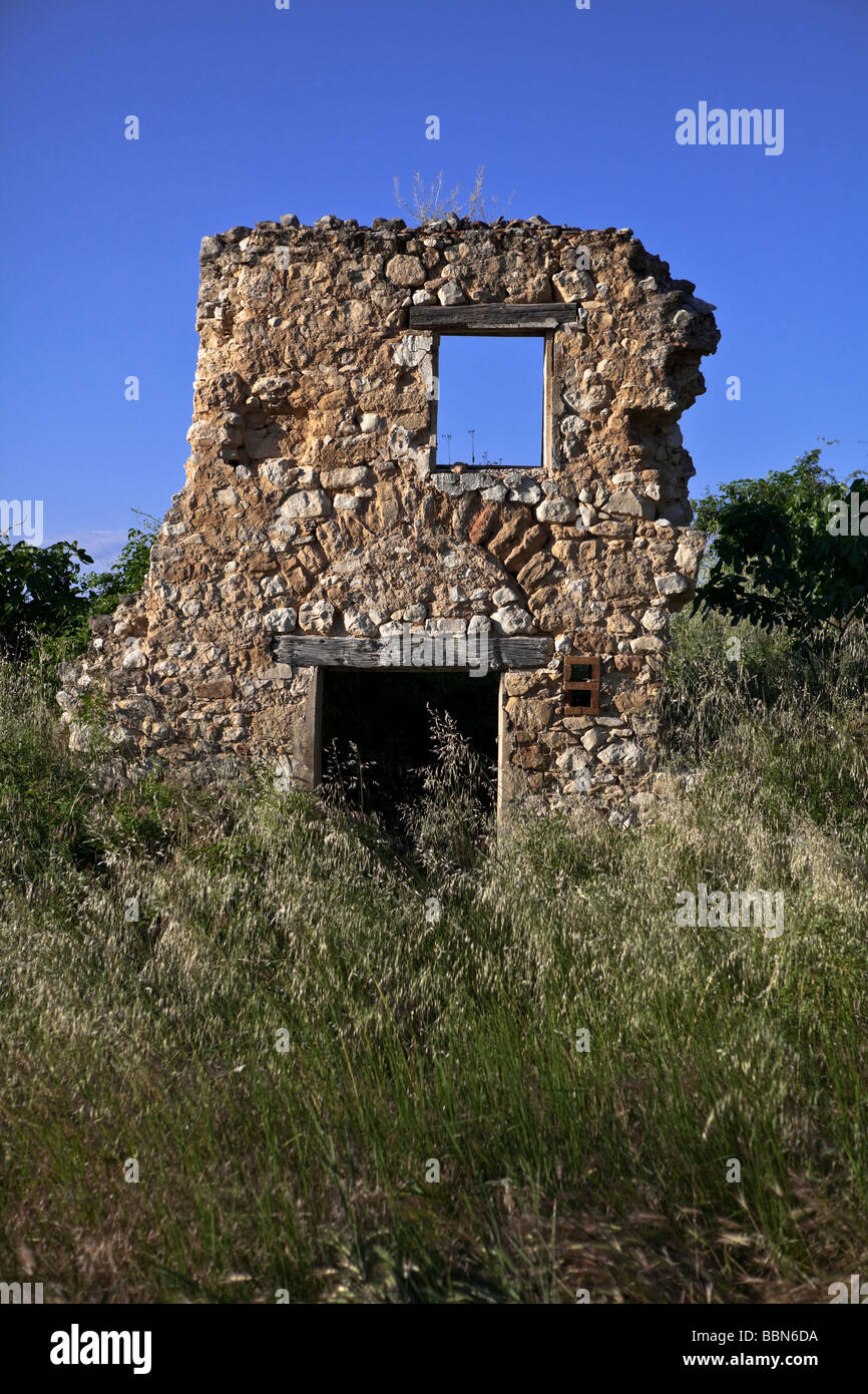 Abandoned french farmhouse hi-res stock photography and images - Alamy