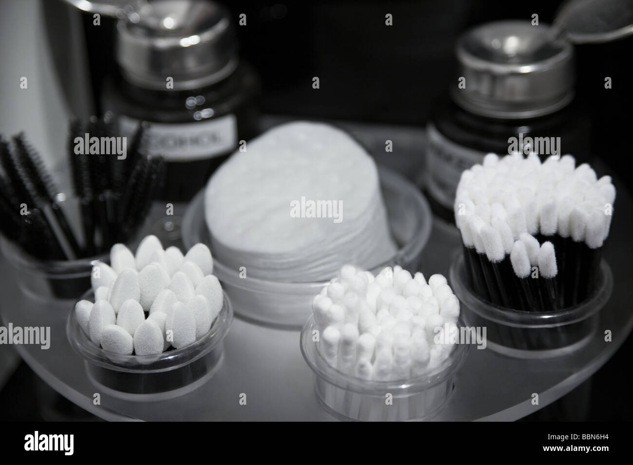 Cotton many several swabs hi-res stock photography and images - Alamy