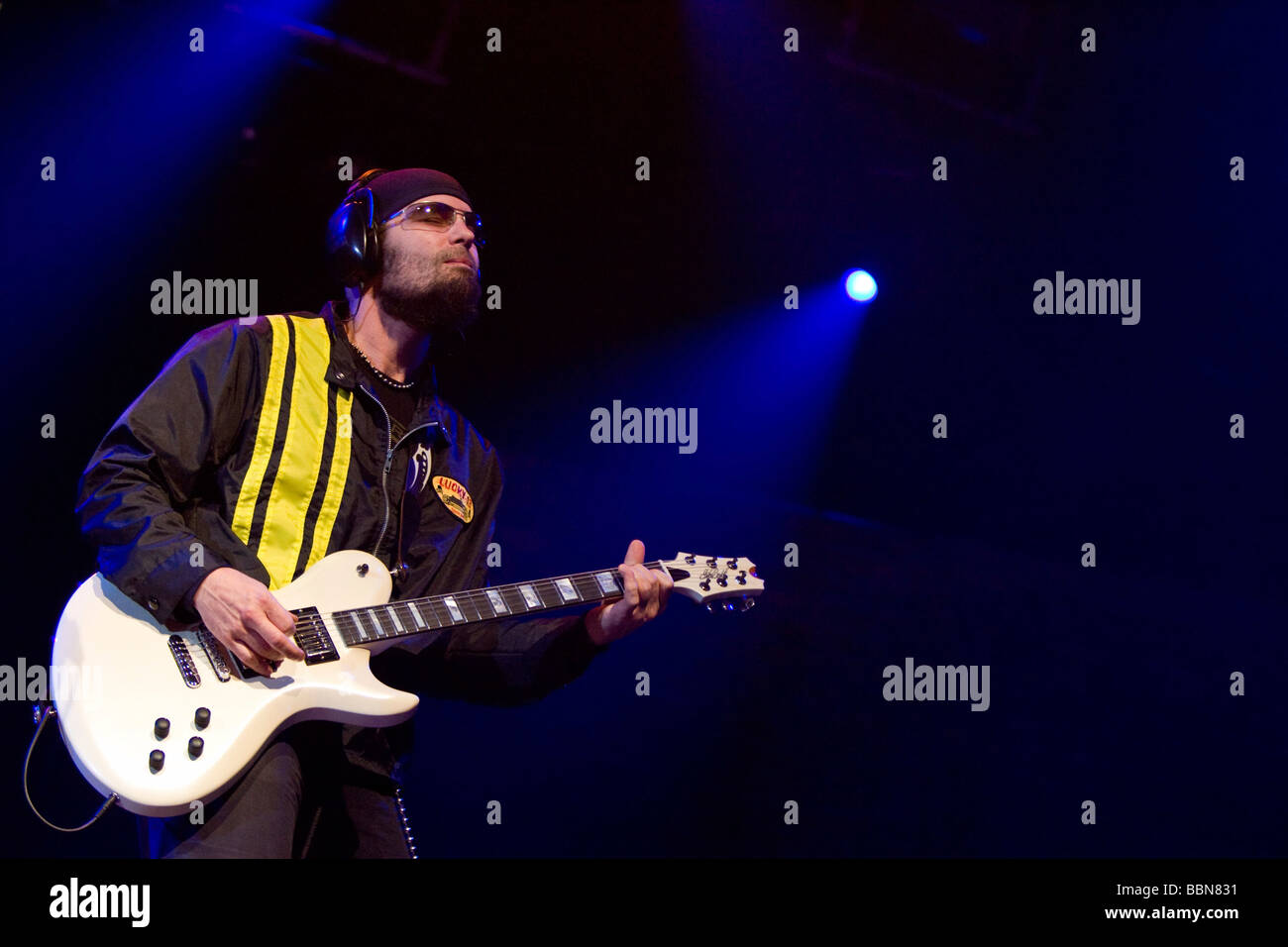 Progressive rock bands live in concert hi-res stock photography and ...